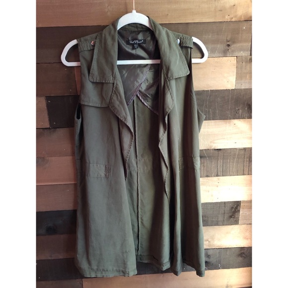 Tops | Stylish Layering Vest | Poshmark